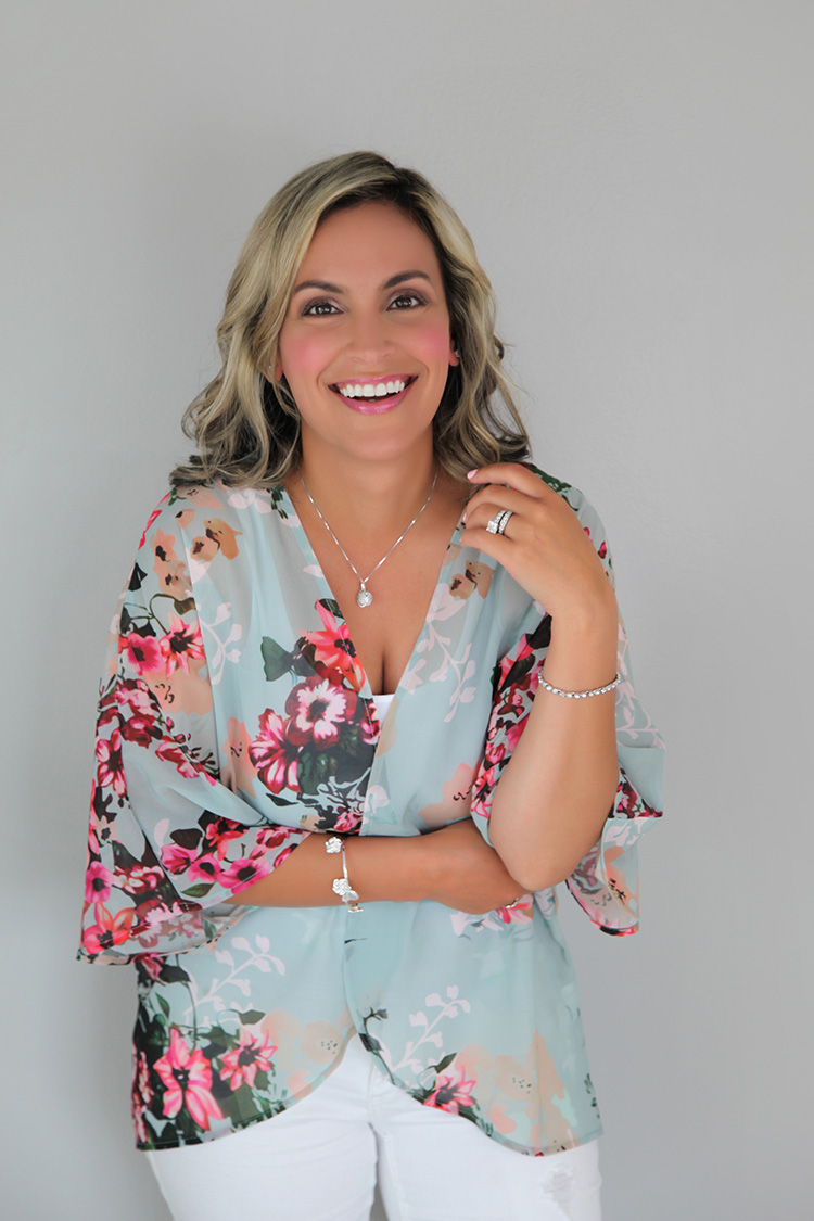 About Denai Wolfe - The Chic CFO